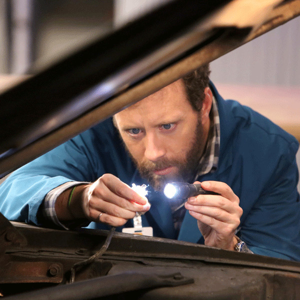 This Bones Refresher Will Catch You Up on Hodgins' Fate | E! News