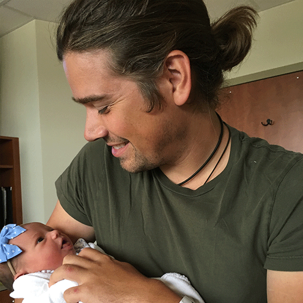 Zac Hanson Is a Daddy Again!