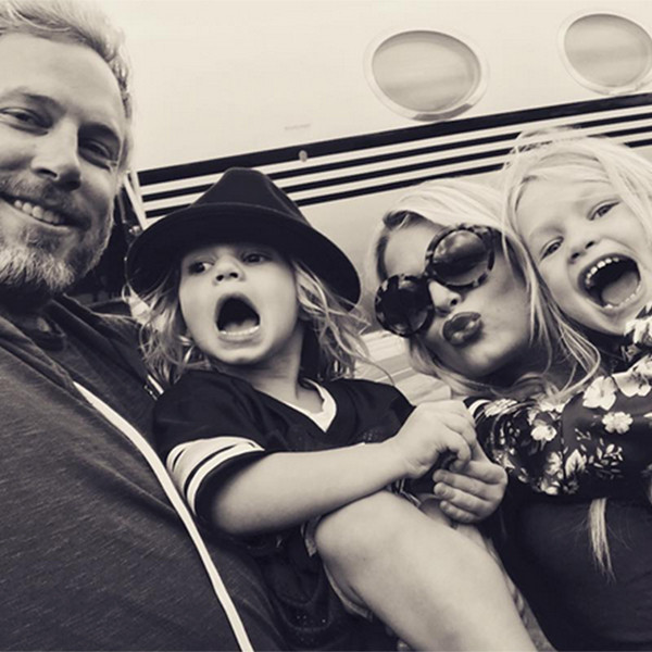 Jessica Simpson Has the Cutest ''Travel Buddies'' During Family Vacay ...