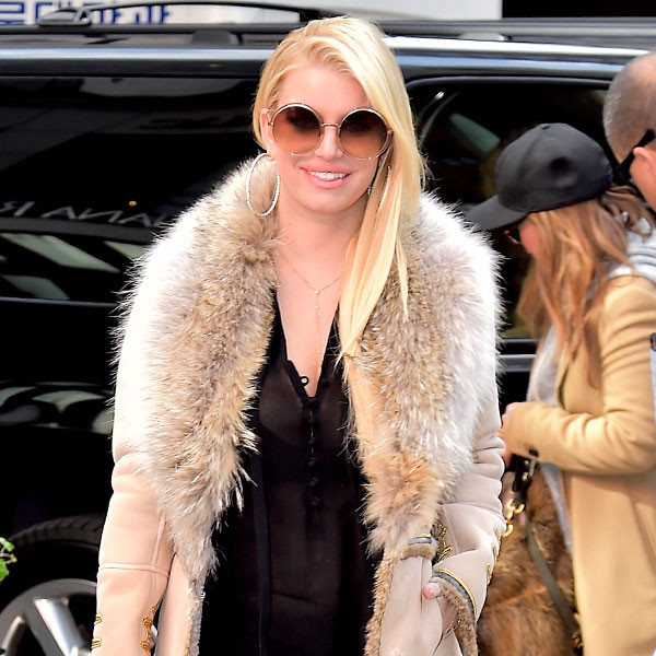 Jessica Simpson Still Can't Get Enough of Her Chicken of the Sea Joke