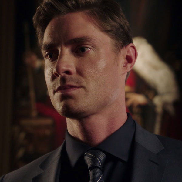 Robert Is Officially the New King on The Royals!
