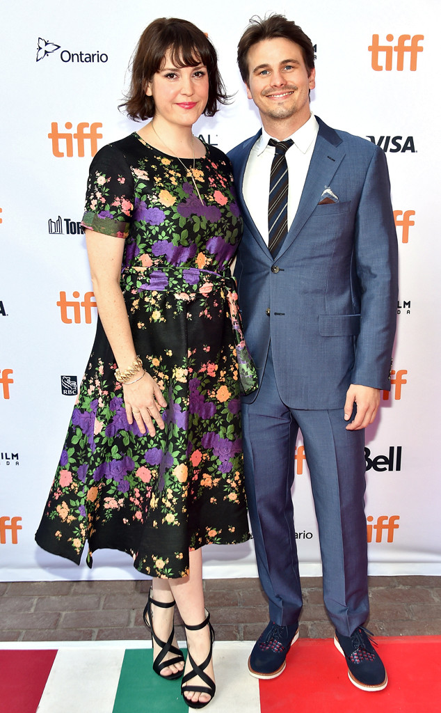 Jason Ritter and Melanie Lynskey Are Engaged - E! Online