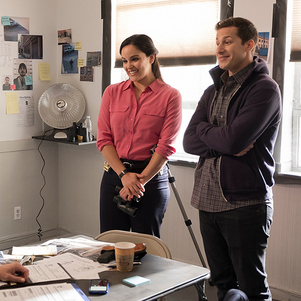 Amy's Pregnant on Brooklyn Nine-Nine, But There's a Twist