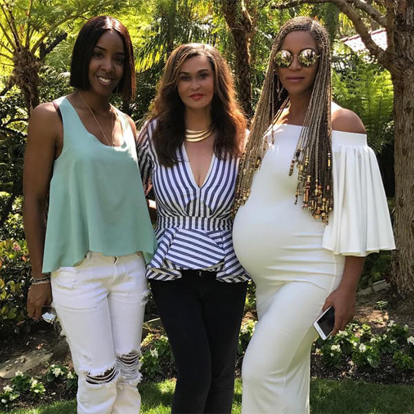 Pregnant Beyoncé Celebrates Easter With Her Family - E! Online