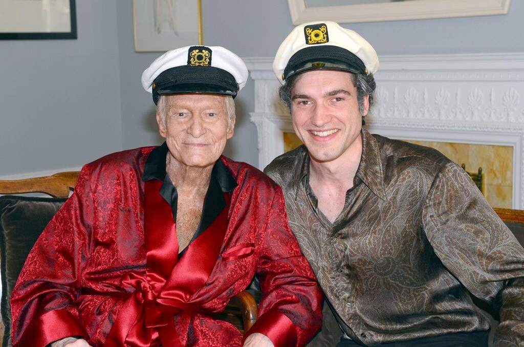 Hugh Hefner Meets the Actor Who's Playing Him in His New Docu-Series ...