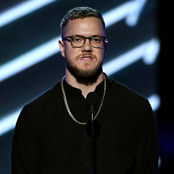 Dan Reynolds, vocalista de Imagine Dragons, mostra corpo malhado na web ...
