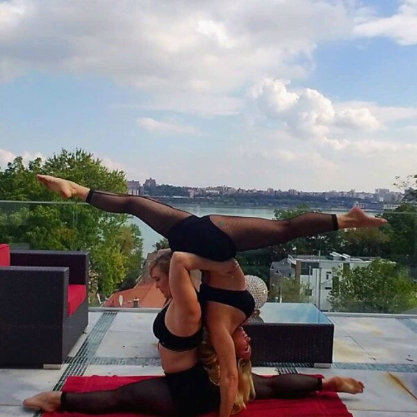 Coco and Chanel Defy Gravity Yet Again With Their Latest Yoga Pose | E ...