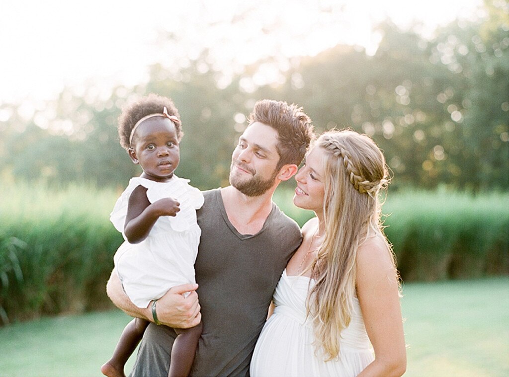 Thomas Rhett, Pregnant Wife Lauren Akins and Daughter Willa Appear in ...