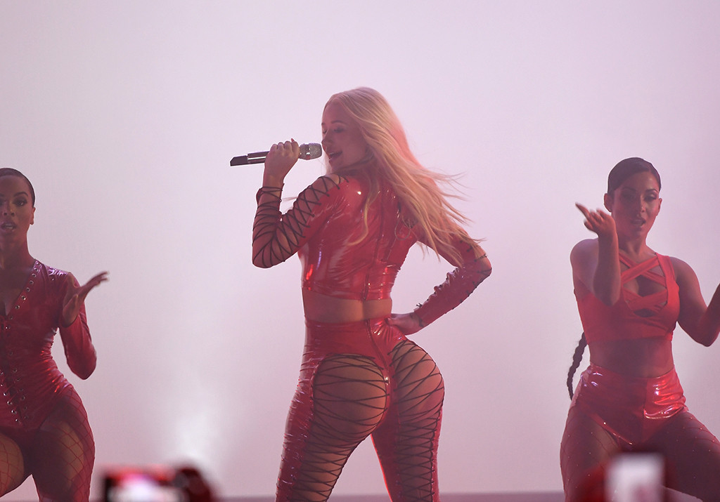 Iggy Azalea Takes To The Stage Wearing Revealing Red Latex Pants At