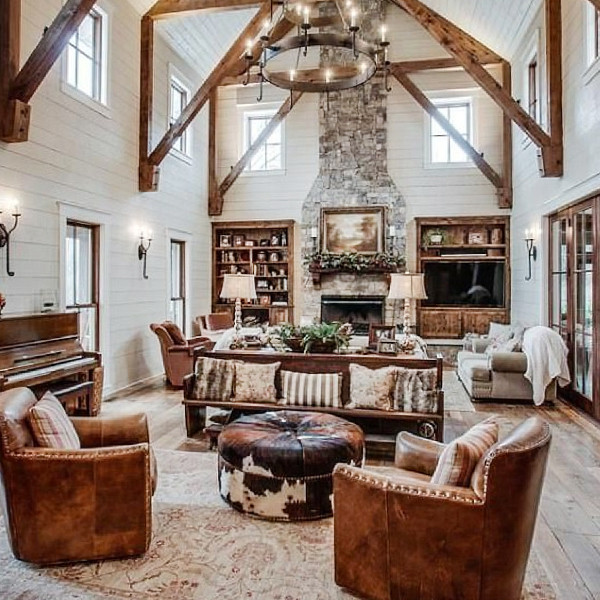 Miley Cyrus Drops $5.8 Million for 33-Acre Farmhouse in Tennessee