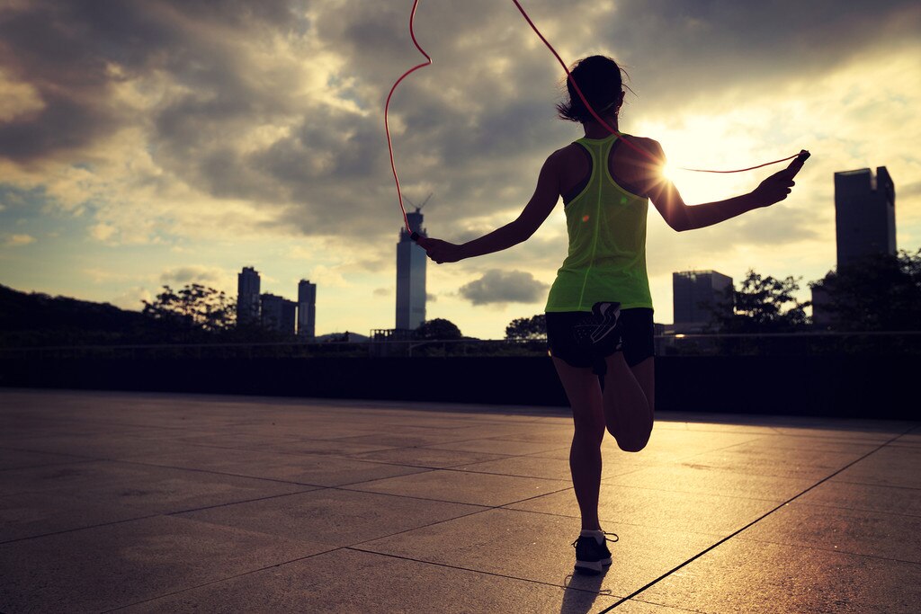 ¡3 rutinas con la soga de saltar que son sumamente efectivas ...