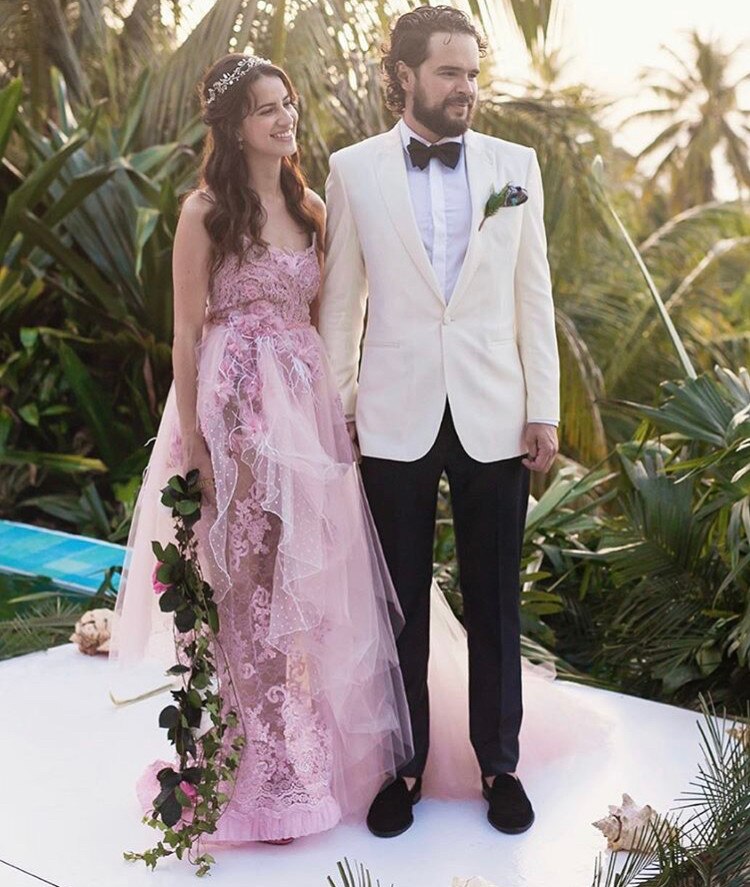 Así fue la emotiva boda de Laura Londoño y Santiago Mora Bahamón | E! News