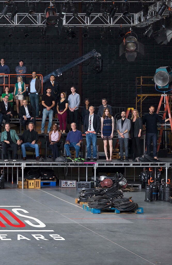 79 Marvel Cinematic Universe Stars Unite for One Epic Class Photo | E! News
