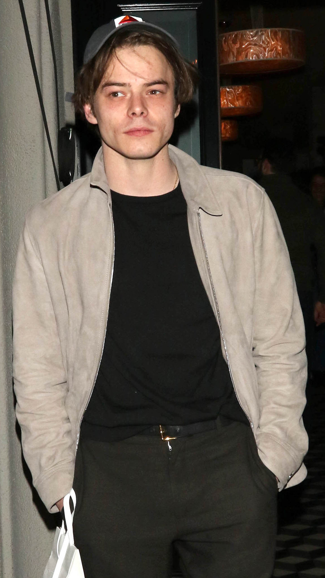 10 curiosidades de Charlie Heaton 😎 - Chismes Today