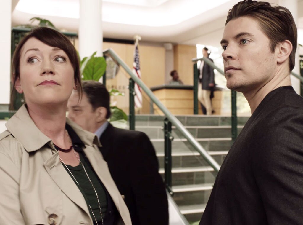 A Detective Has Dirt on Kyle and She's Not Afraid to Use It | E! News