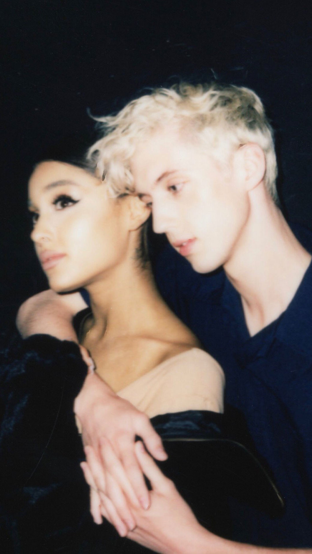 Troye Sivan Y Ariana Grande Serán Los Nuevos Protagonistas De High School Musical E Online