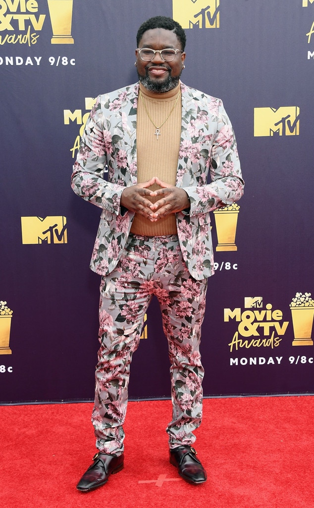 Lil Rel Howery from MTV Movie & TV Awards 2018: Red Carpet Fashion | E ...