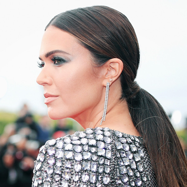 How Mandy Moore's Hairstylist Created Her Mermaid Ponytail