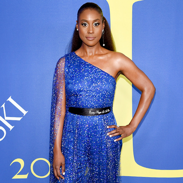 CFDA Awards Host Issa Rae Shines Bright in Blue on the Red Carpet - E ...