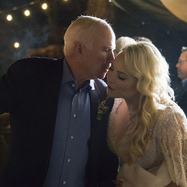 Meghan Mccain Cries During John Mccains Arizona Service E Online Au