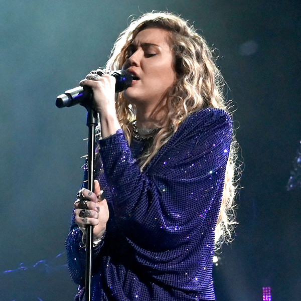 Miley Cyrus & More Stars Perform at Chris Cornell Tribute Concert - E ...