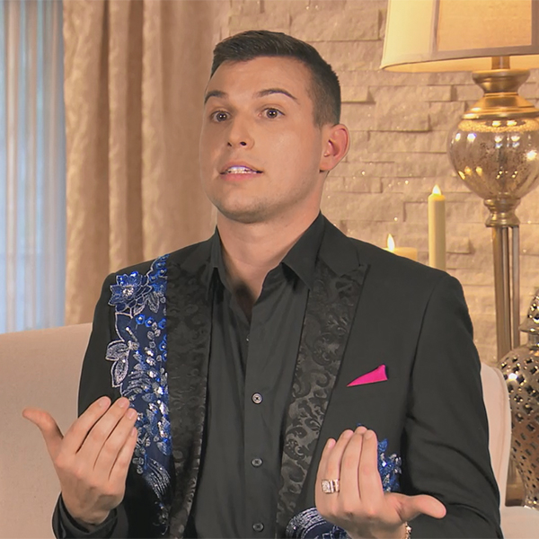 Psychic Medium Matt Fraser Recalls His First Time ''Seeing Ghosts'' | E ...