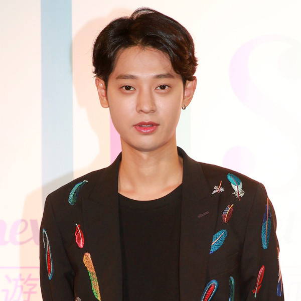 Photos From K Pops Most Shocking Scandals E Online