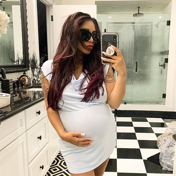 Pregnant Snooki to Baby No. 3: ''Come Out You Little S--t''