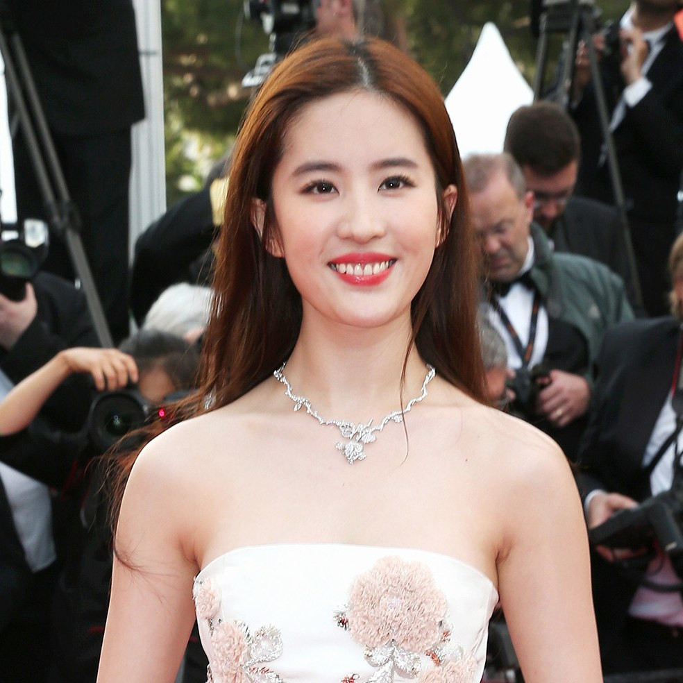 ¿Quién es Liu Yifei, la nueva Mulán? - E! Online Latino - VE