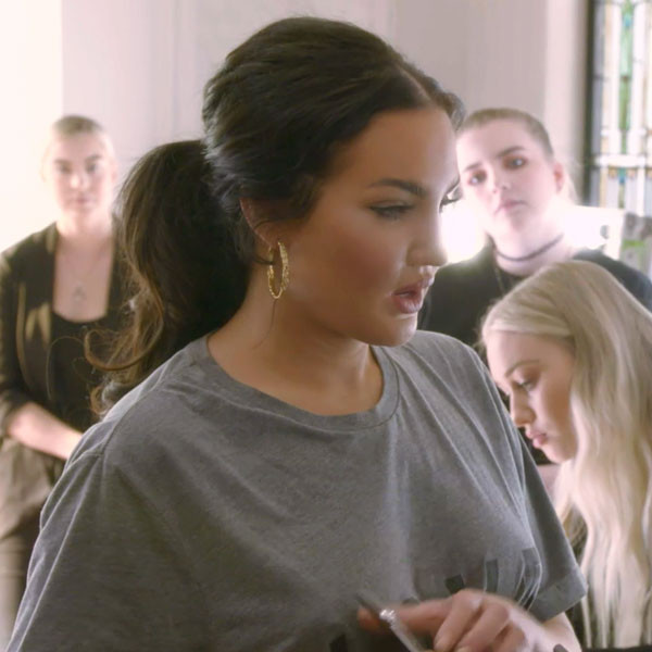 Natalie Halcro & Olivia Pierson ''Flourish'' During Fashion Show Prep