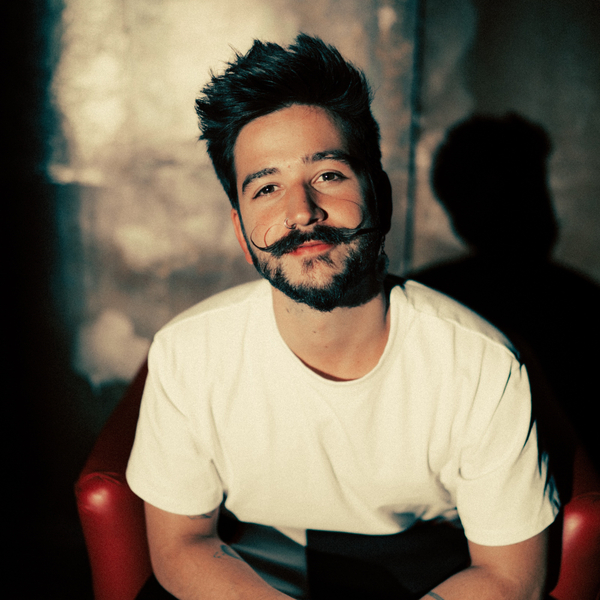 Camilo está de fiesta y nosotros lo celebramos - E! Online Latino - CO