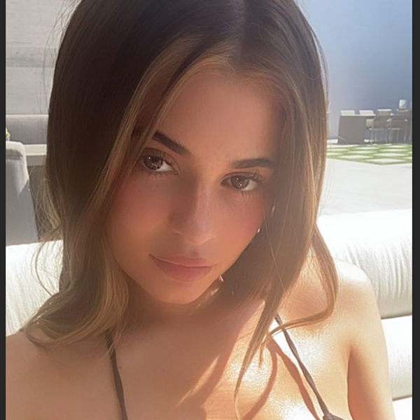 Kylie Jenner Shows Off Her Never Before Seen Twerking Skills In Bikini