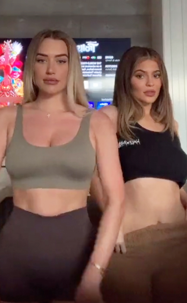 Fotos Von Kylie Jenner And Stassie Karanikolaous Bff Pics E Online Deutschland