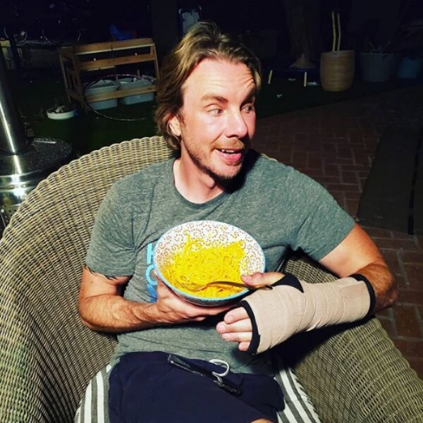 Kristen Bell Proves Dax Shepard's Injury Is Wilder Than We Thought | E ...