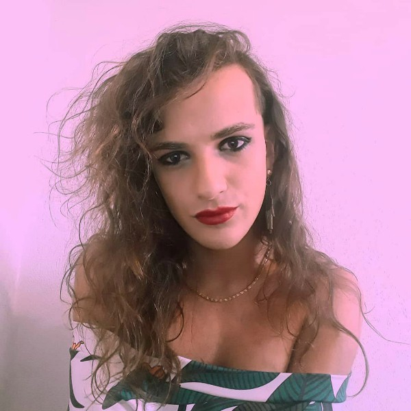 Conheça Marina Matheus, apresentadora do Transvocabulary, de Born To ...