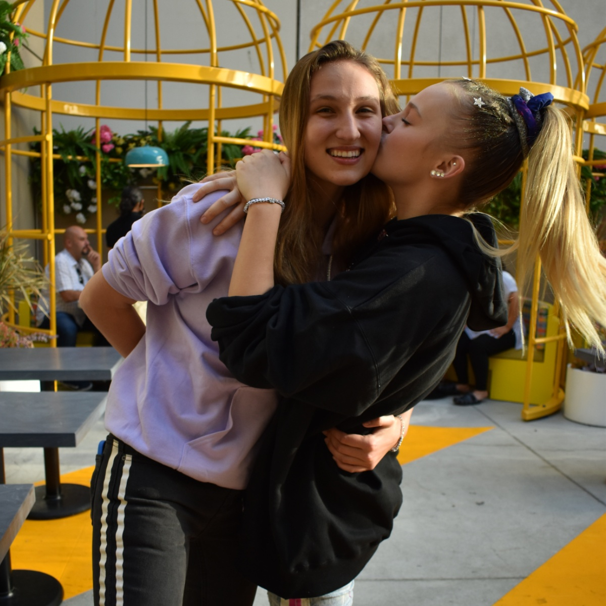 JoJo Siwa and Girlfriend Kylie Prew Break Up After 9 Months of Dating ...