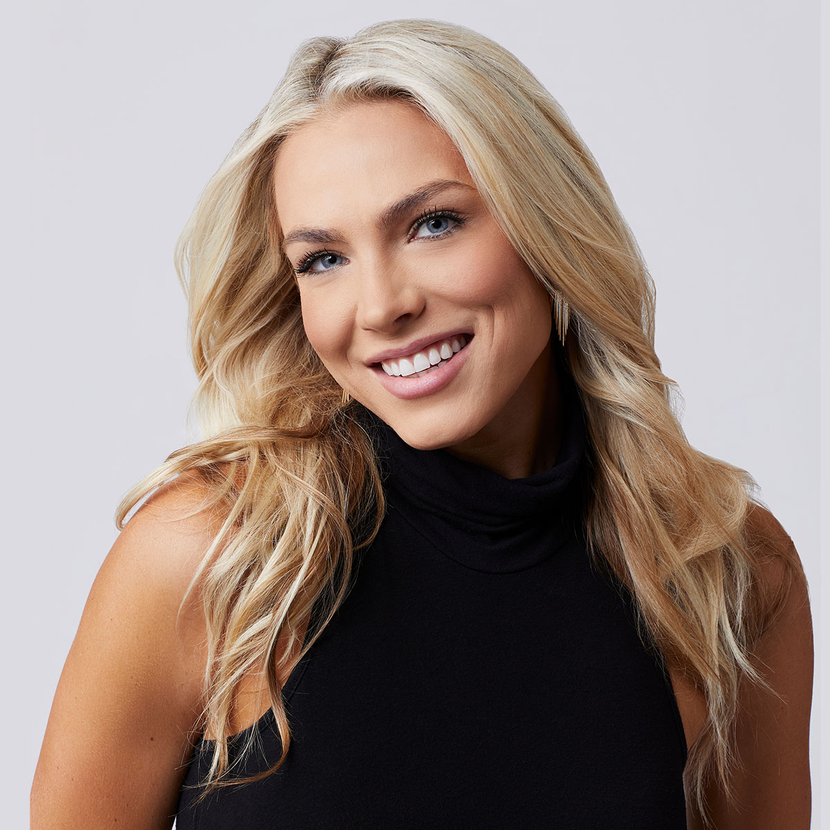 Bachelor's Elizabeth Corrigan Schools Shanae Ankney on TikTok