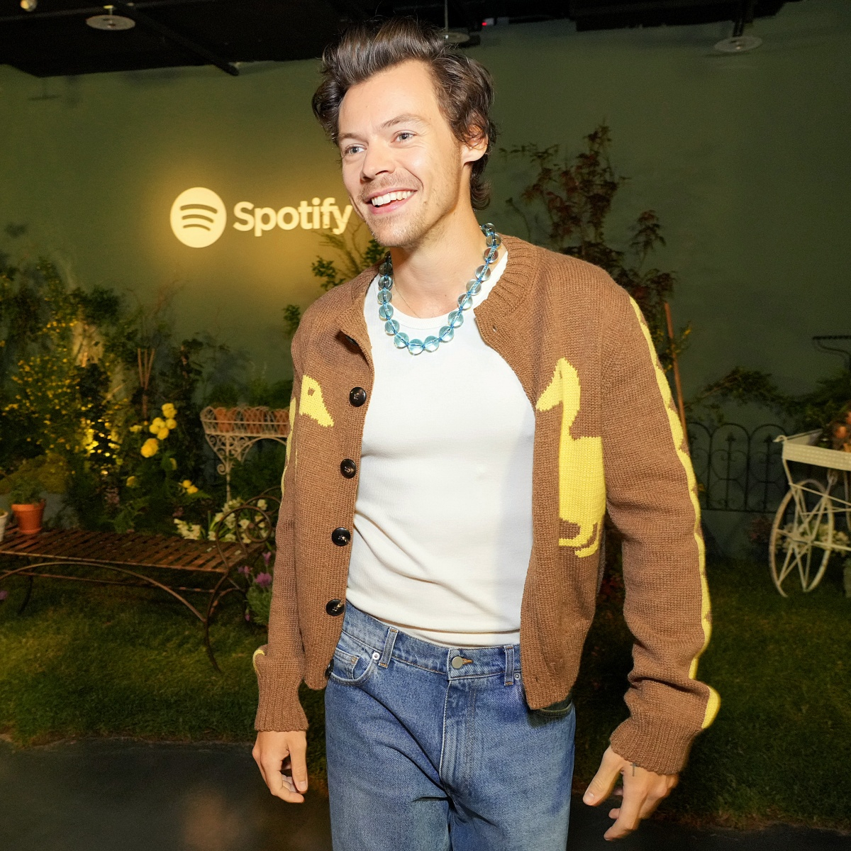 Harry Styles’ Response to a Fan’s Prom Invite Is Golden