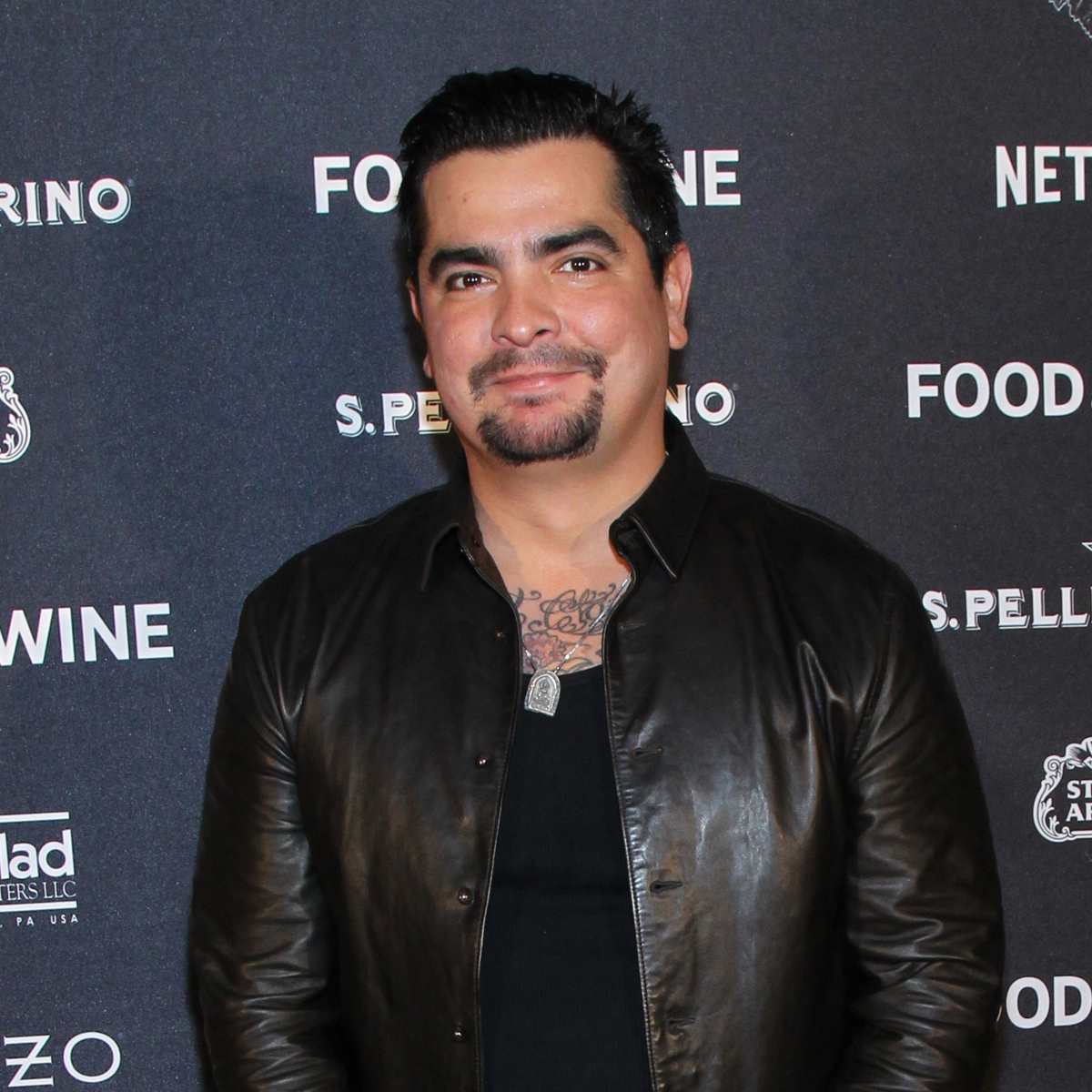 MasterChef's Aaron Sanchez Whips Up Garlic Chipotle Shrimp