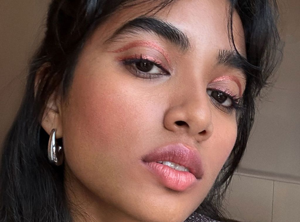 Best Colorful Eyeliners for Artistic Eye Looks To Recreate Met Gala Theme